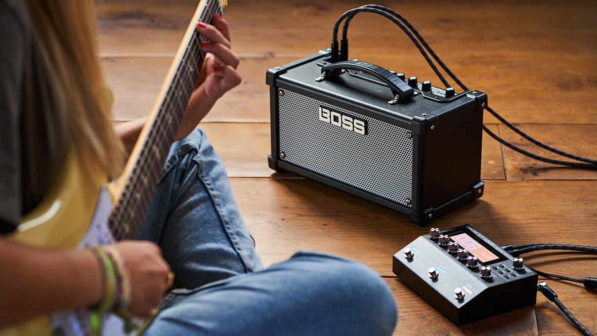 Shop Boss Battery-Powered Stereo Guitar Amplifier Online